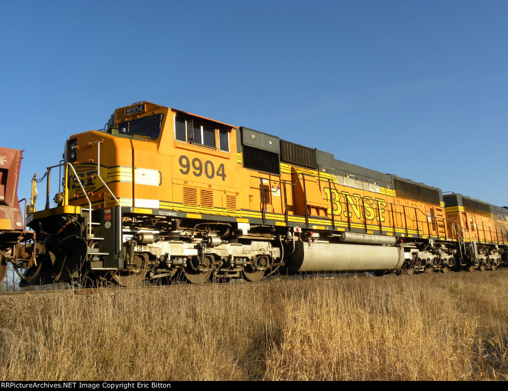 BNSF 9904 and 9868